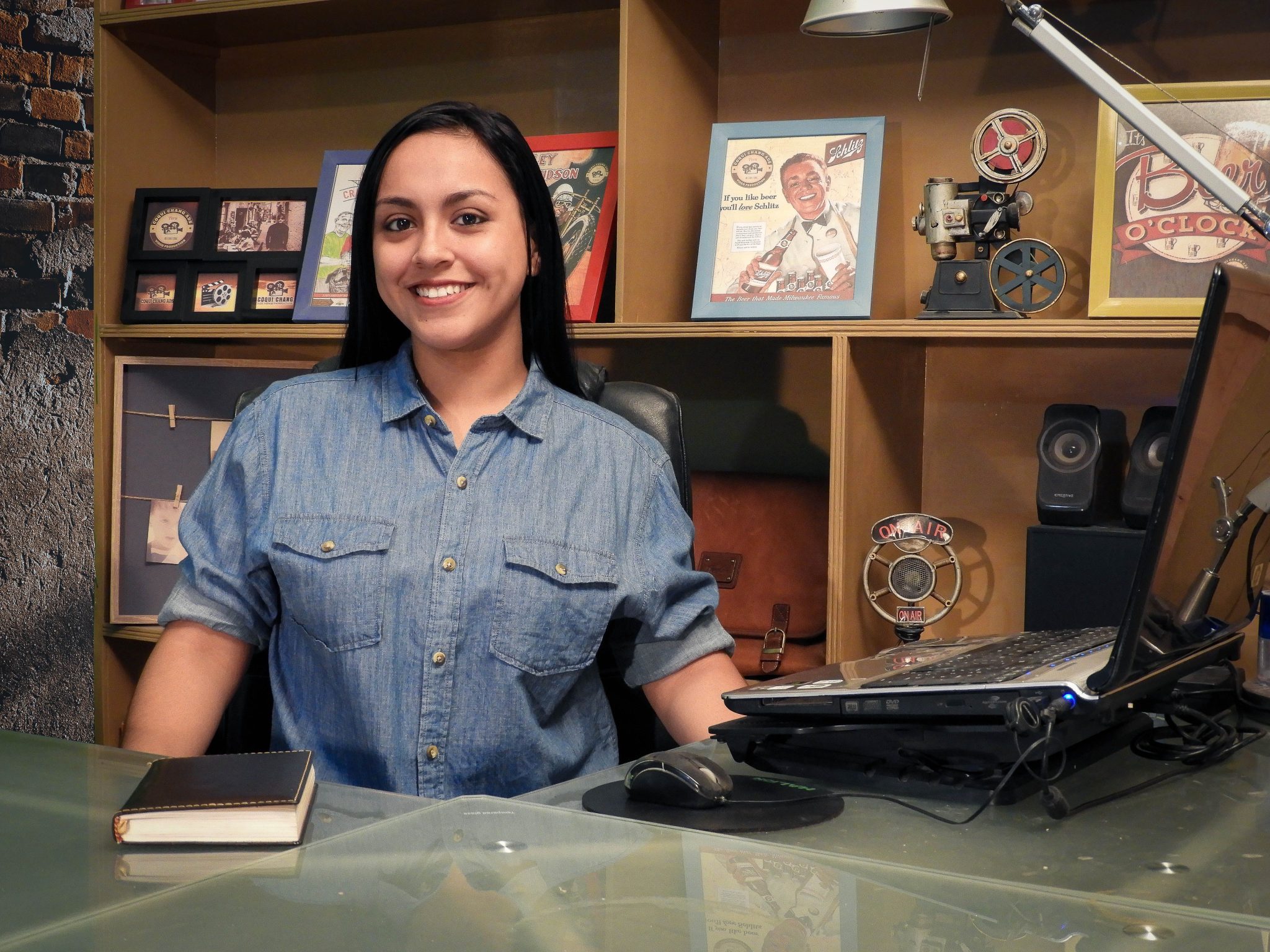 19 Pros and Cons of Being a Secretary