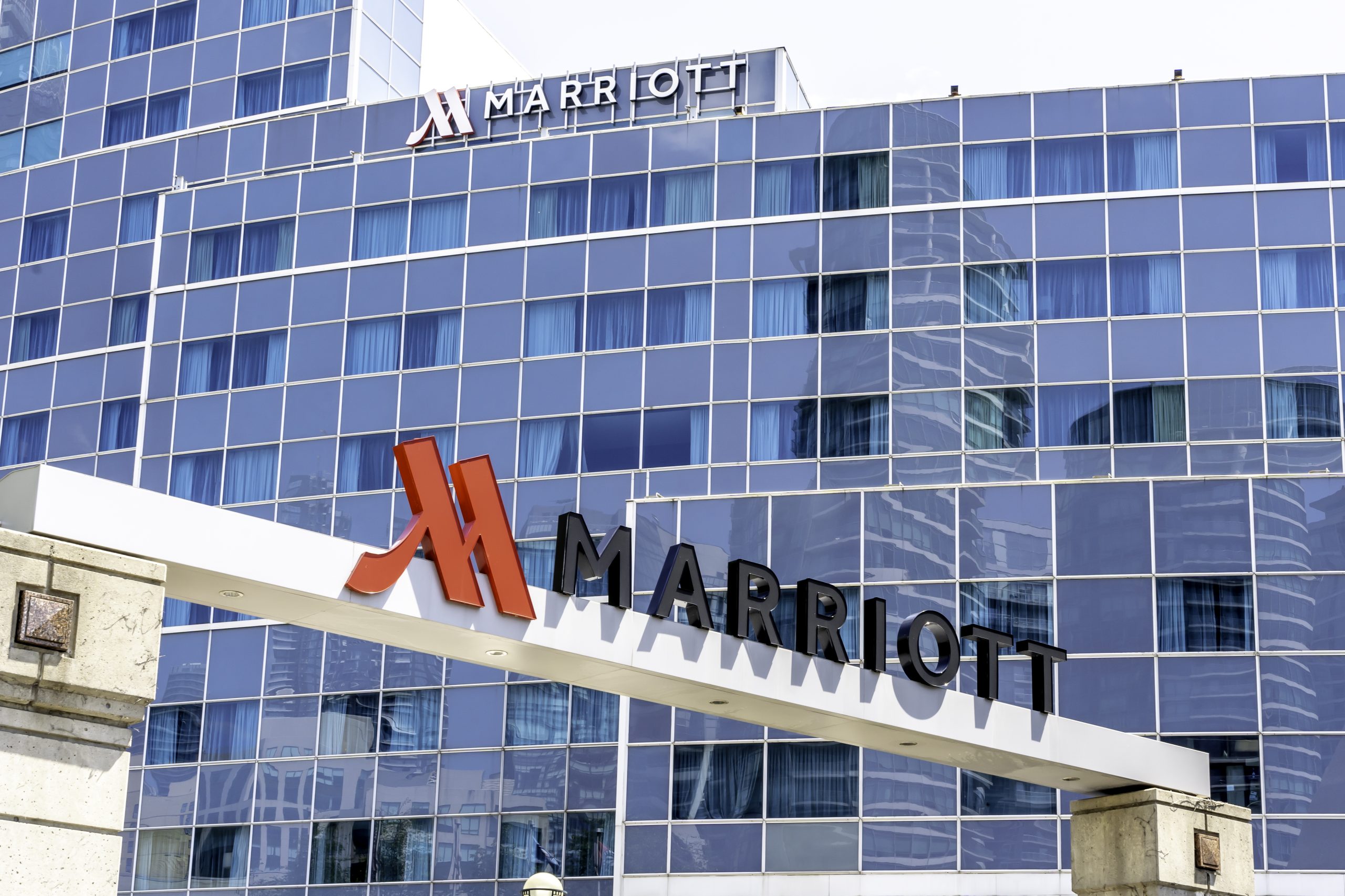 14 Pros and Cons of Working for Marriott