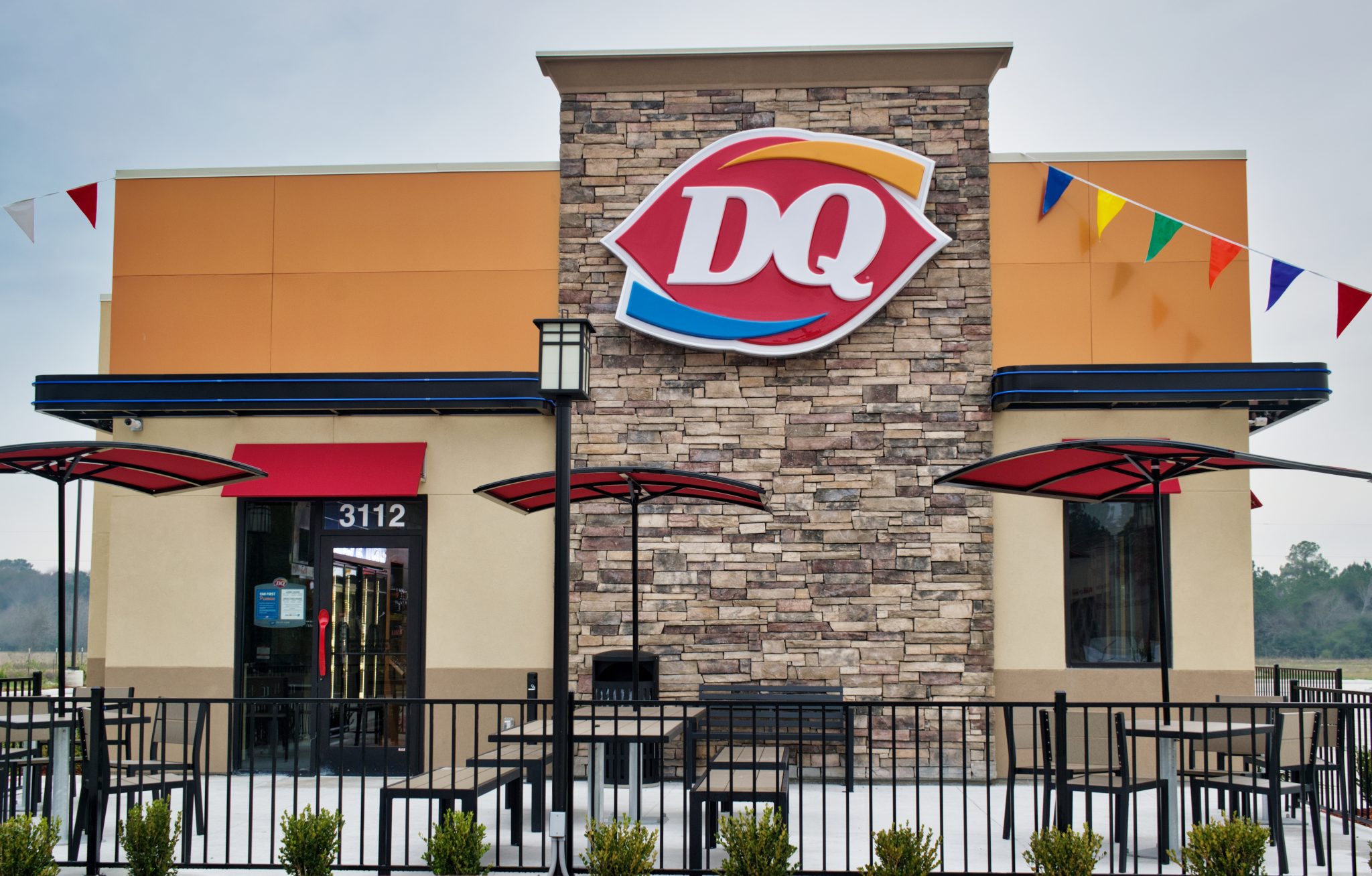 14 Pros and Cons of Working for Dairy Queen