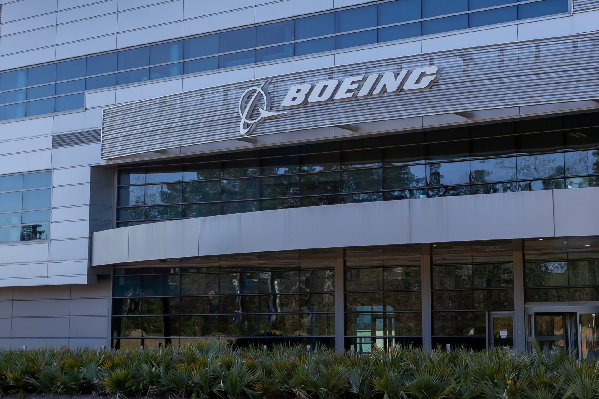 14 Pros and Cons of Working for Boeing