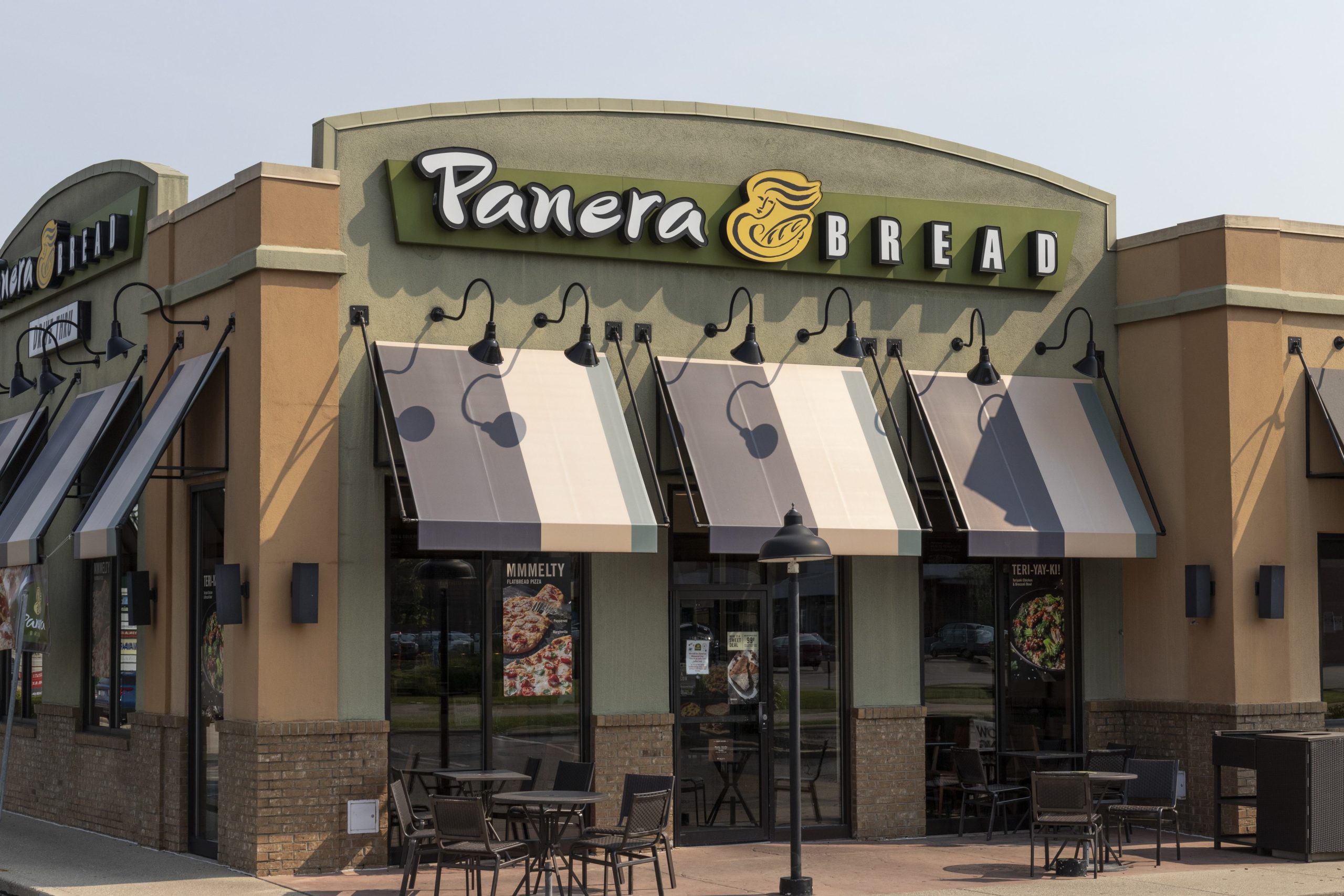 14 Pros and Cons of Working for Panera Bread