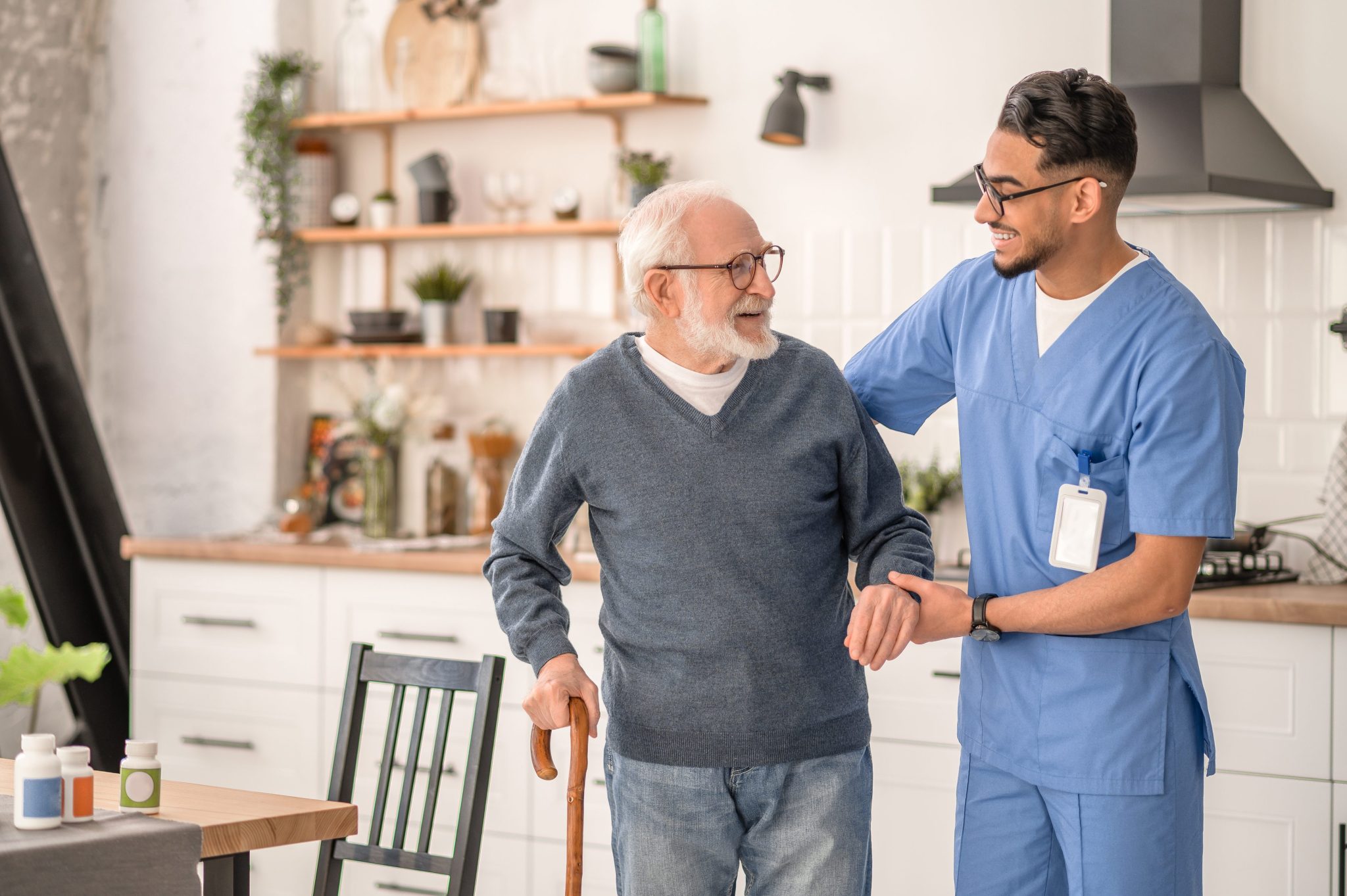 14 Pros and Cons of Being a Home Health Aide