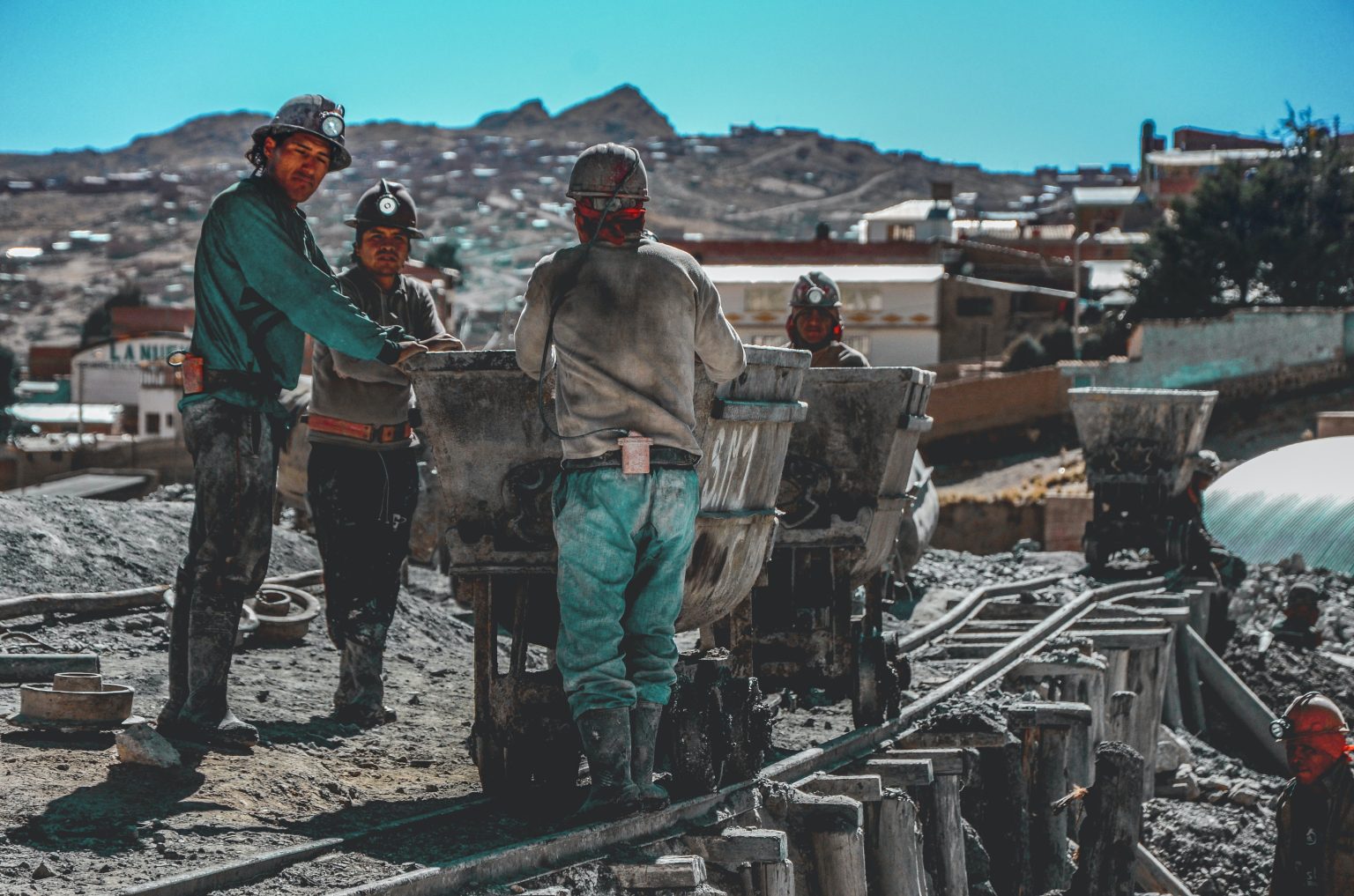 18 Pros and Cons of Being a Miner